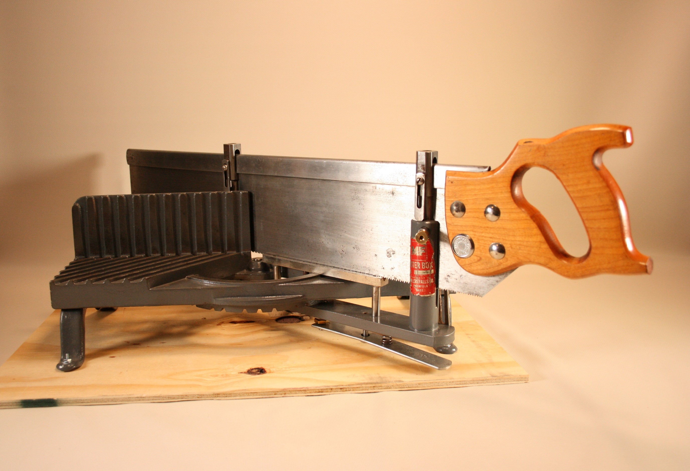 Millers Falls No. 1124 Miter Box, Saw Sharpened | Vintage Woodworking Tools