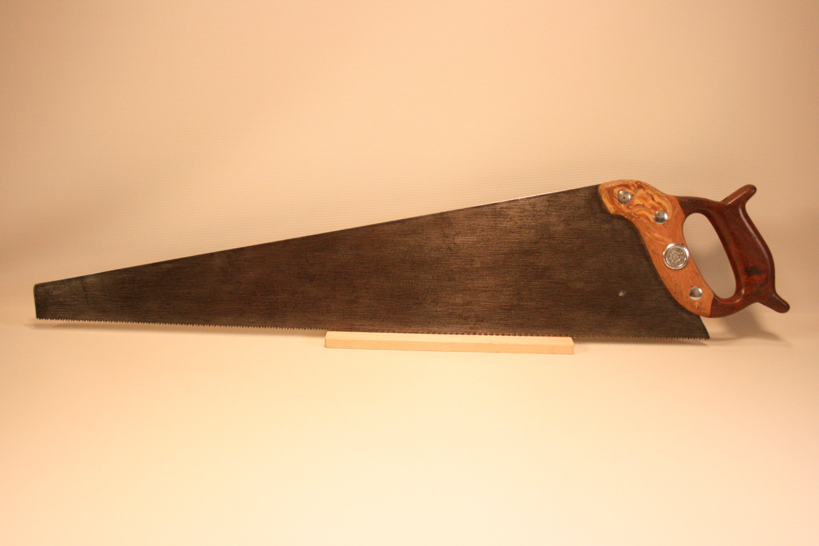 Disston D-95 26" Crosscut Saw, 12 ppi | Vintage Woodworking Tools