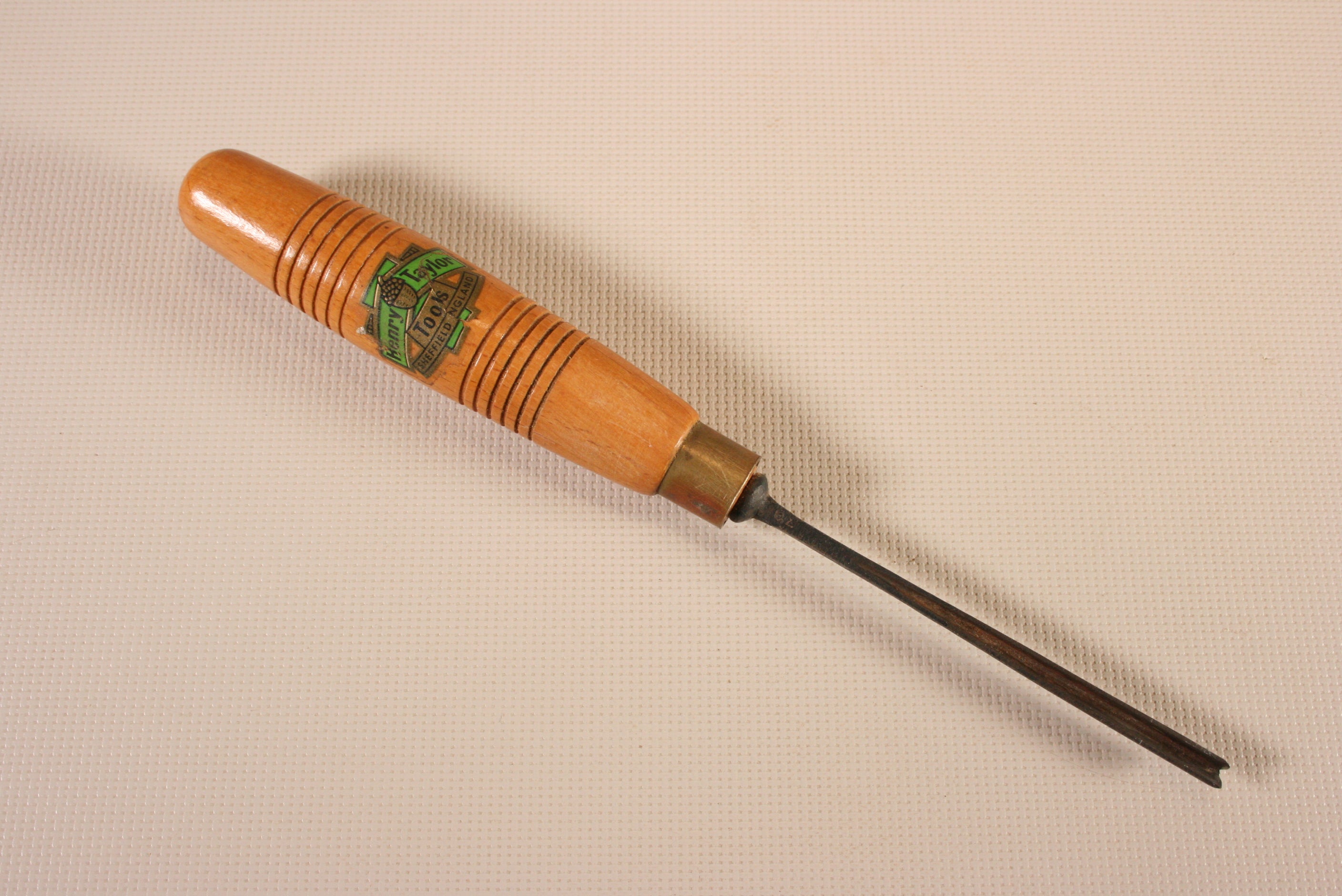 Taylor #70 V Gouge | Vintage Woodworking Tools